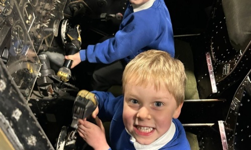 Easton Royal Academy - Home