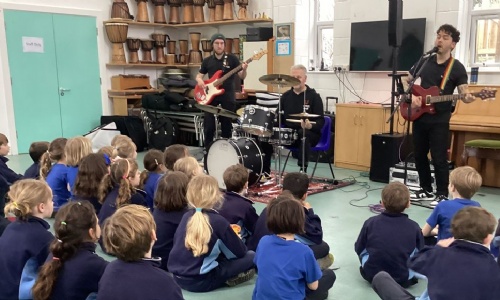 Easton Royal Academy - Home